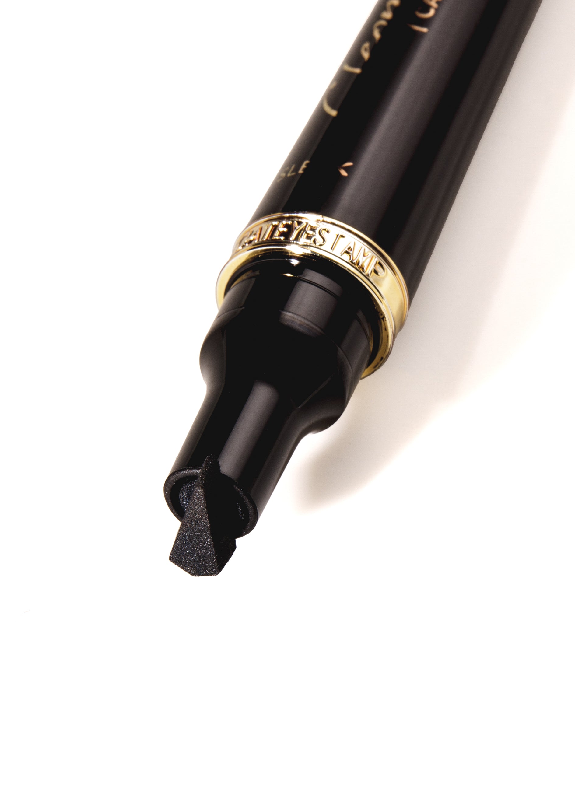 Cleopatra Cat Eye Stamp - Effortless Winged Liner – Lyda Beauty